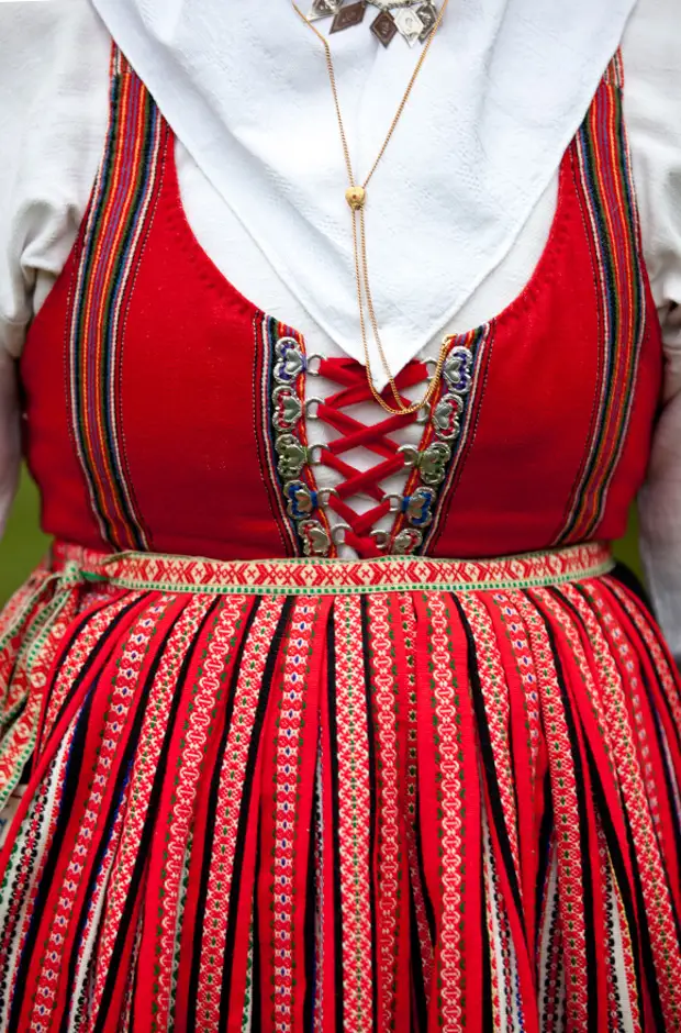 Laila Duran. Scandinavian costume (litrato)