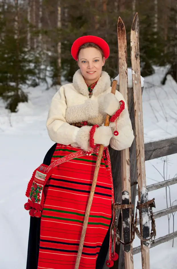 Laila Duran. Skandinavski kostim (fotografija)