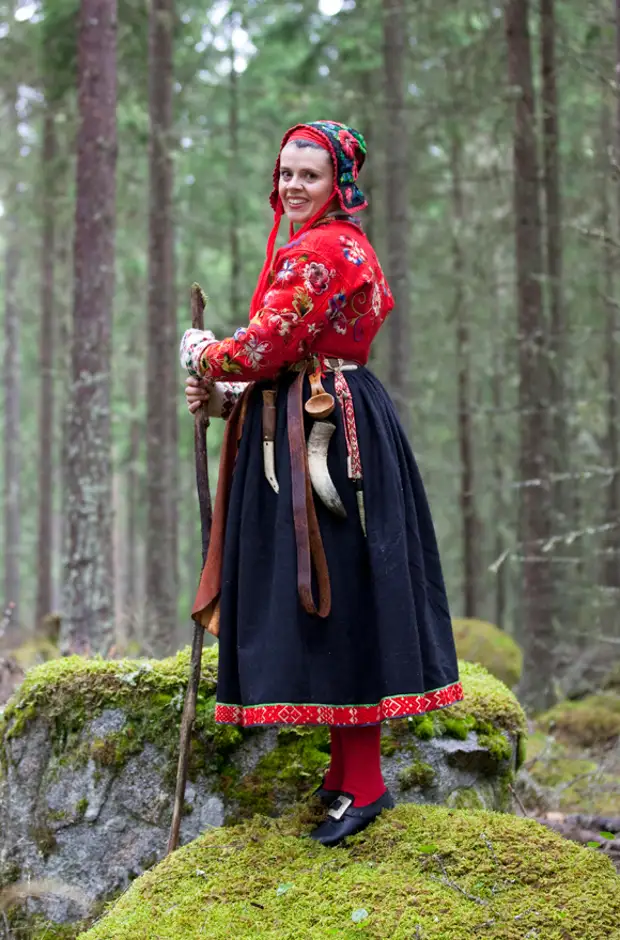 Laila Duran. Scandinavian costume (litrato)