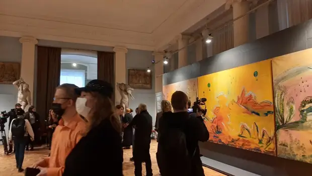 Roter Lappen: Wie die Ausstellung des 