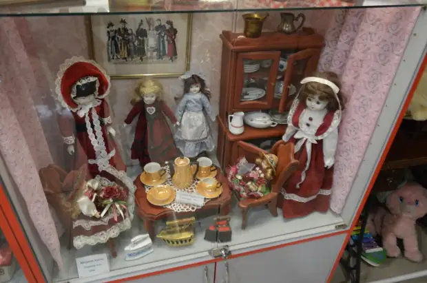 ພິພິທະພັນເປັນເອກະລັກຂອງ dolls. Kostroma