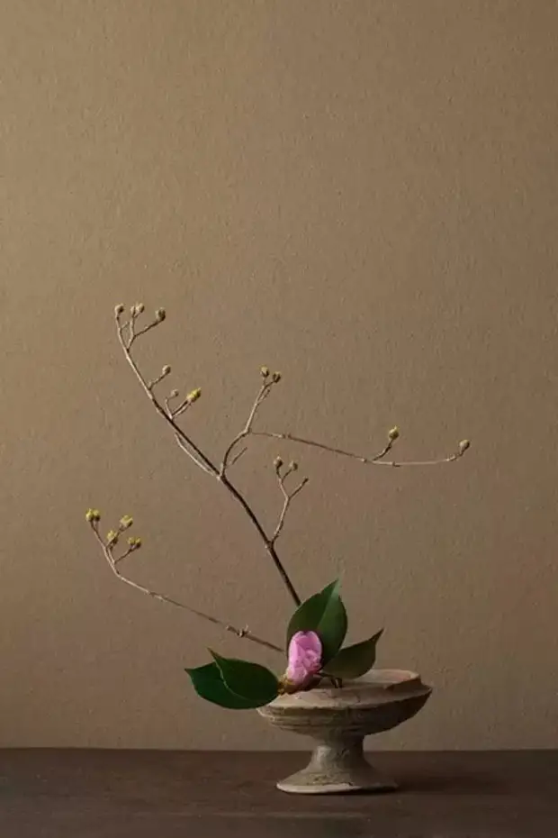 Meistr Ikebana Toshiro Kawase