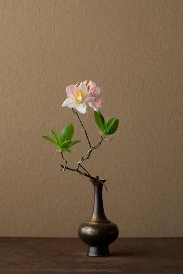 Ikebana Master Toshiro Kawase