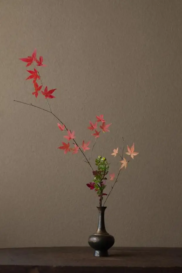 Máistir Ikebana Toshiro Kawase