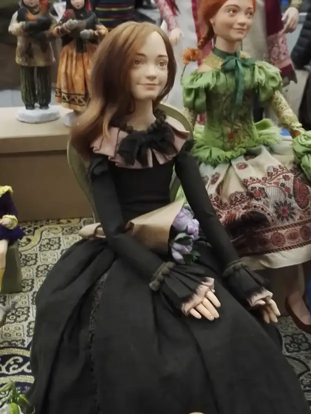 I-International Doll Salon