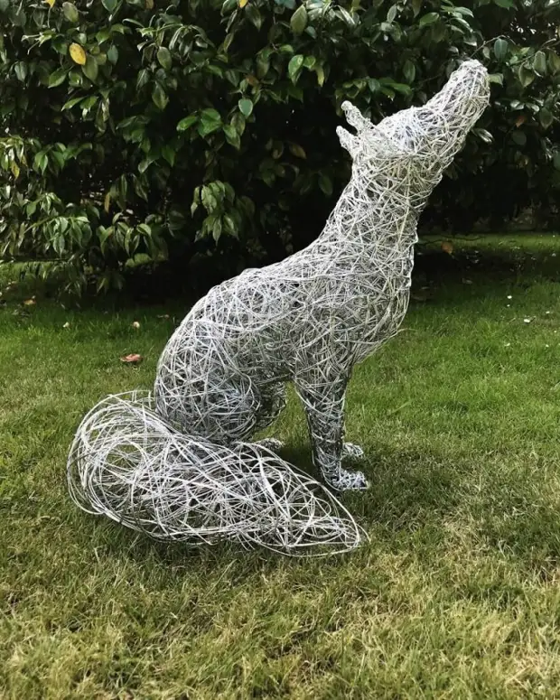 Incredibile sculpturi de animale din sârmă galvanizată