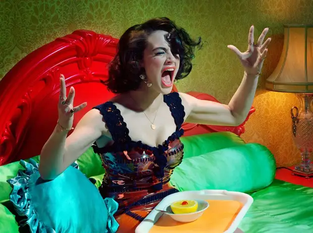 Fotografu u artist mill-Ingilterra. Miles Aldridge (fotografu)