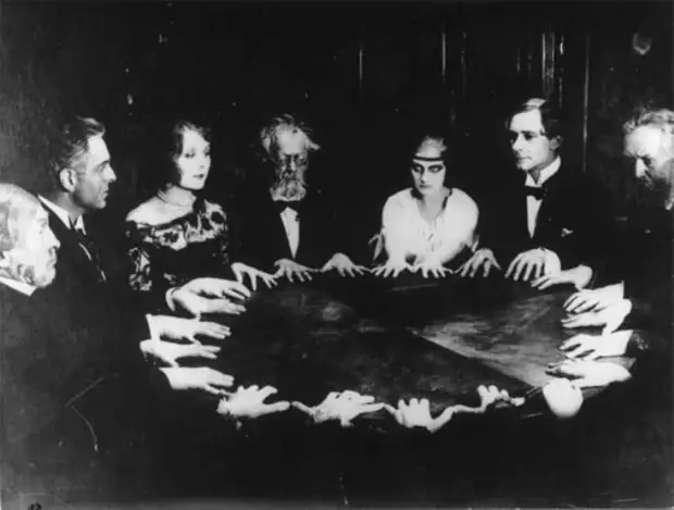 Geastlike seance | Foto: paranormal-news.ru