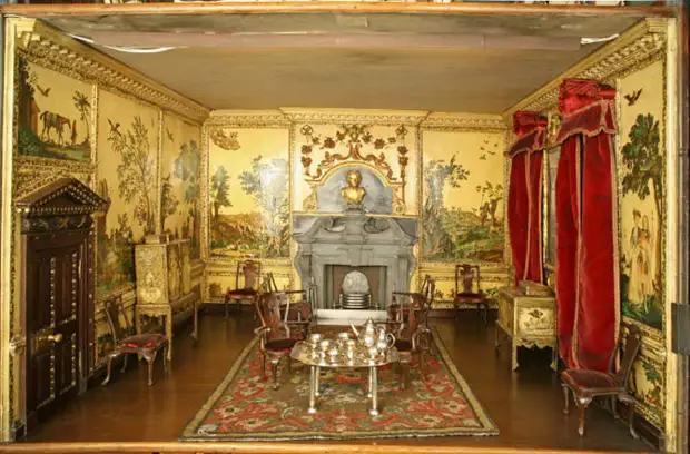 18th century chinoiserie dollhouse