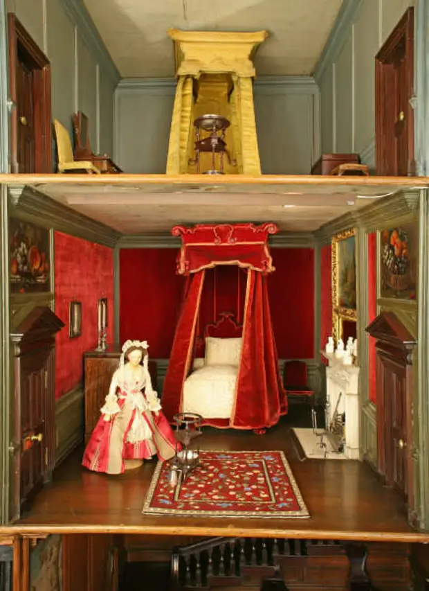 18th century chinoiserie dollhouse