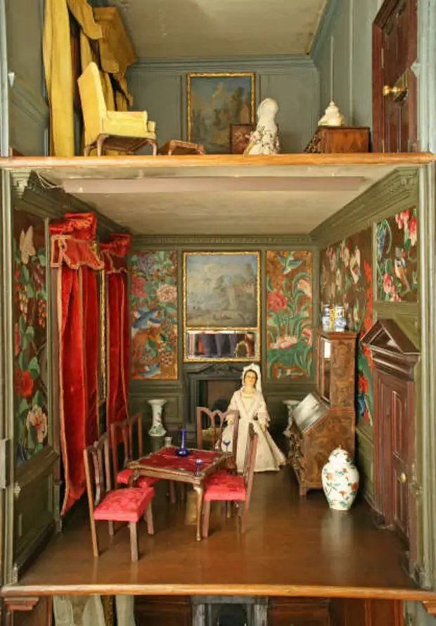 18th century chinoiserie dollhouse