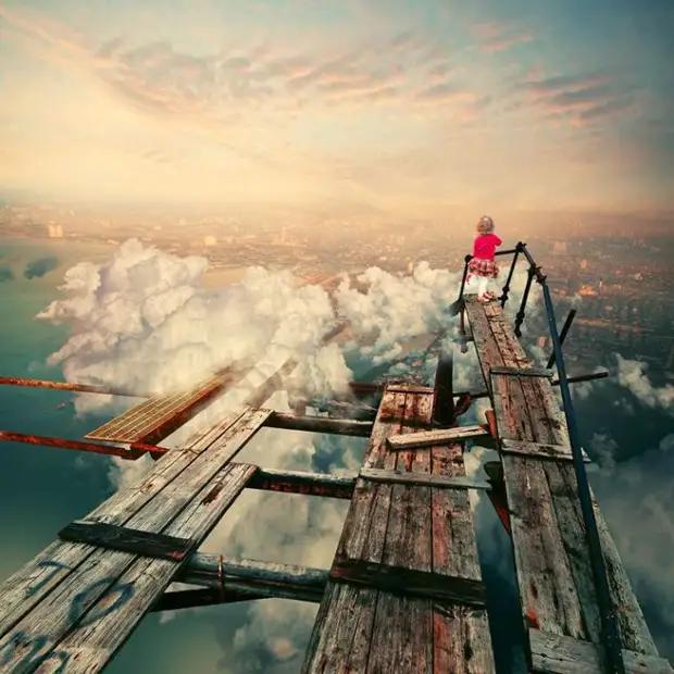 Eqreb lejn is-sħab. Artista tar-ritratti Caras Ionut.