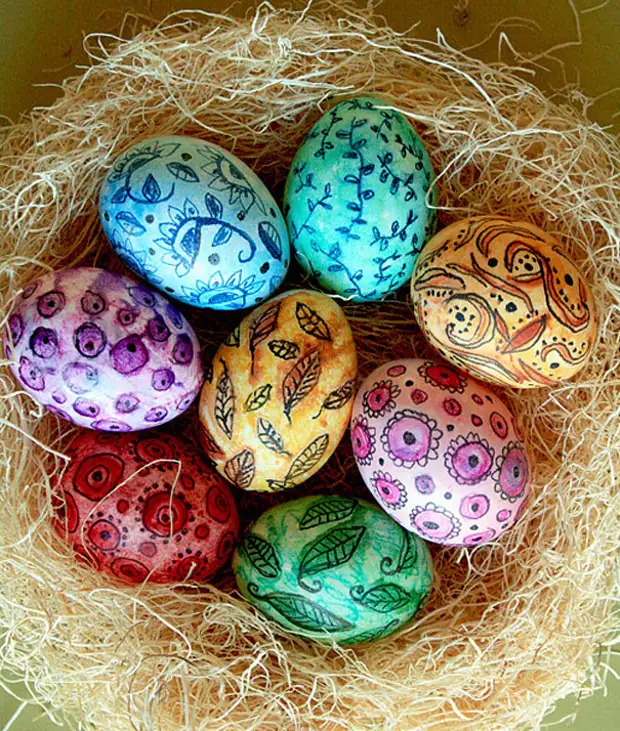 Ideas creativas para colorear ovos de Pascua