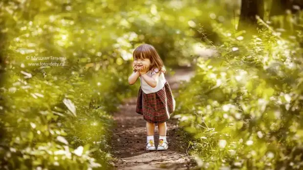 Cerita anak-anak yang luar biasa dalam foto