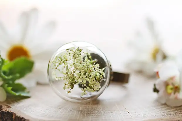 Eco-bijoux ou comment ne jamais se séparer de la nature dans la jungle de pierre