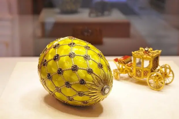 Kurorëzimi, veza Faberge, 1893