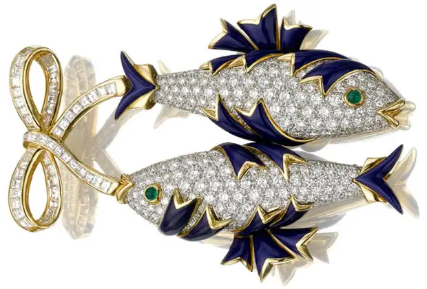 Luxury jewelry in a nautical style