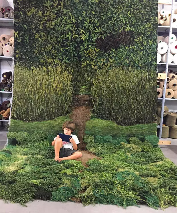 Ordinary carpets are no longer in vogue: the artist creates real forest glades for the floor