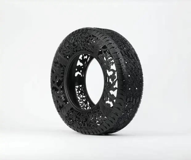 Artistic tire carving