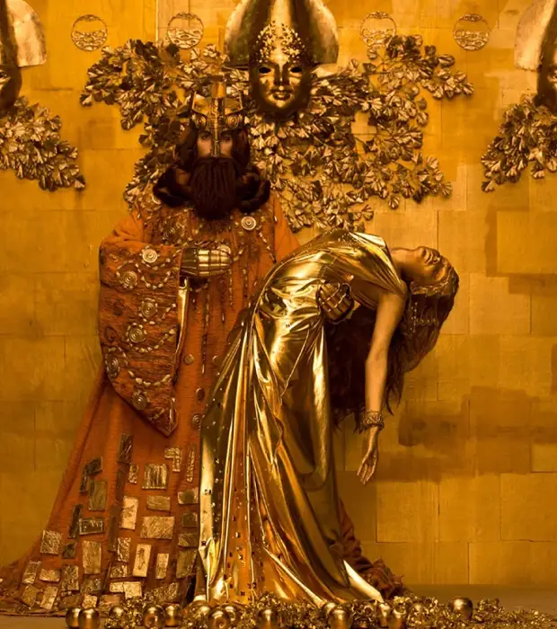 Enscenering van de schilderijen van Gustav Klimt met levende modellen