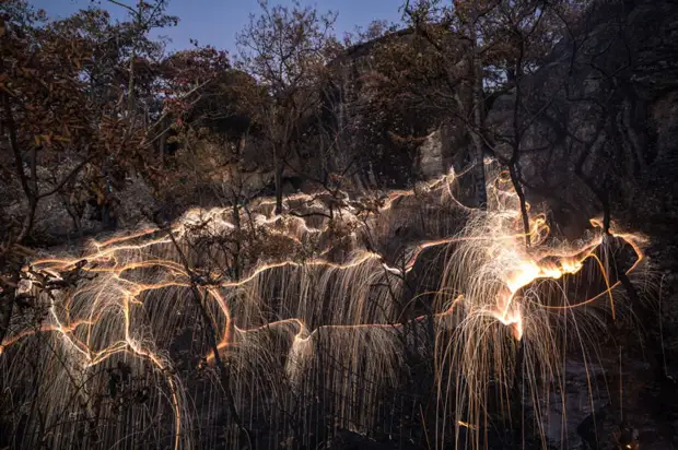 The photographer takes amazing photos showing the light 