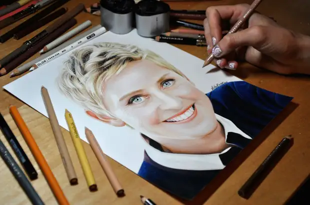 Desenhos realistas da artista Heather Rooney