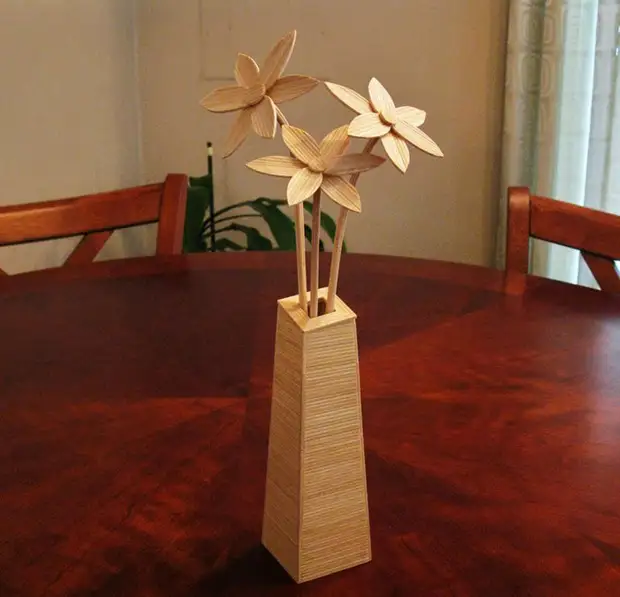 Flower vase made of about 1250 toothpicks. toothpick, do it yourself