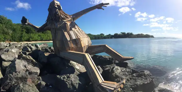 Esculturas gigantes de desechos de madera madera, tablero, escultura