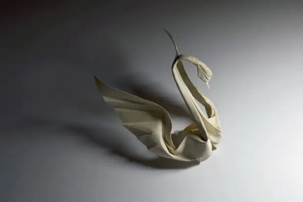 Incredible dynamic origami figures from Vietnamese origami artist, artist