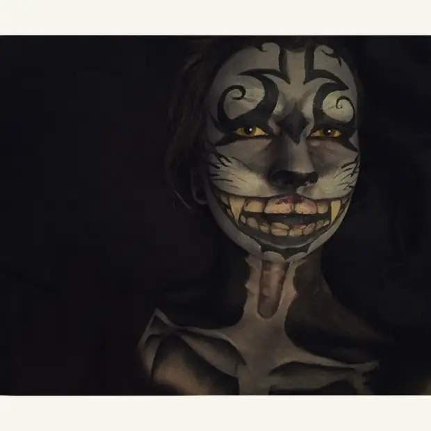 Joker, Cheshire Cat ve genç bir makyaj sanatçısının diğer alter egoları makyaj, makyaj, sanatçı