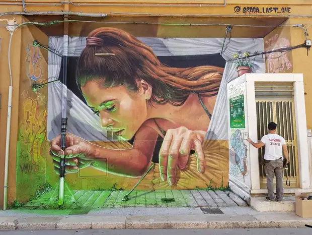 L'artista di strada francese crea oggetti 3D realistici