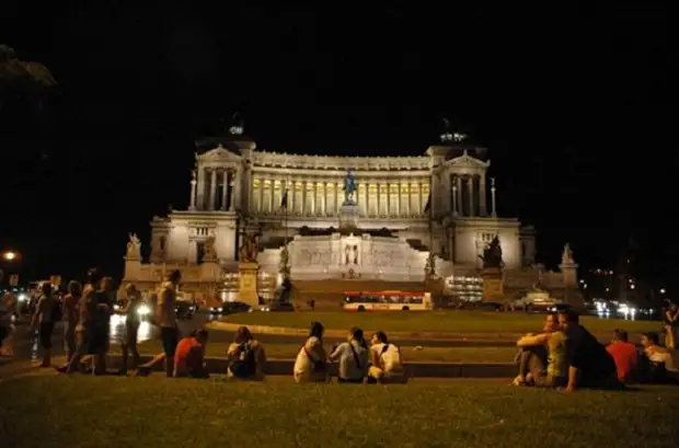 Antes de Vittoriano pola noite