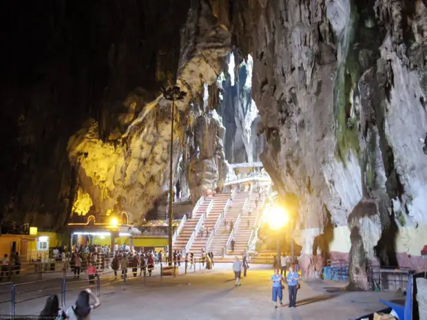 Batu grottor. Indonesien.