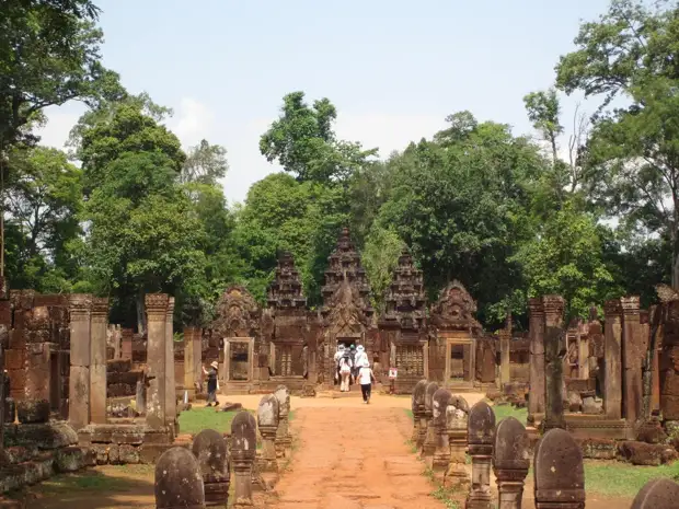 04.21.13 Banteay Srei5