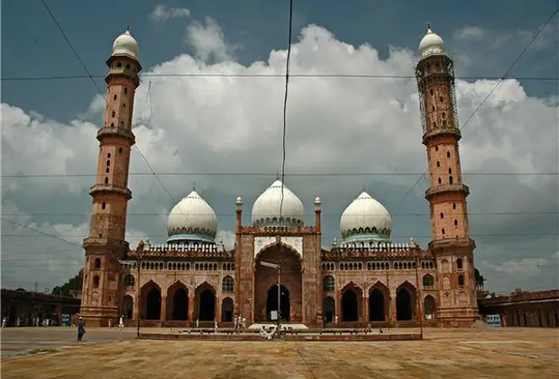 Msikiti wa Taj ul, Bhopal (Uhindi)