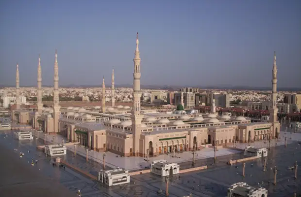 Masjid Al-Nabawi, Madinah (Arab Saudi)