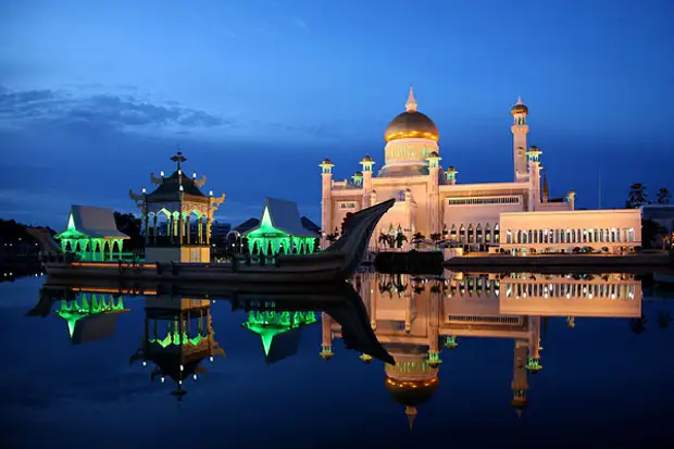 Mesquita do sultão Omar Ali Sayfuddin, Brunei