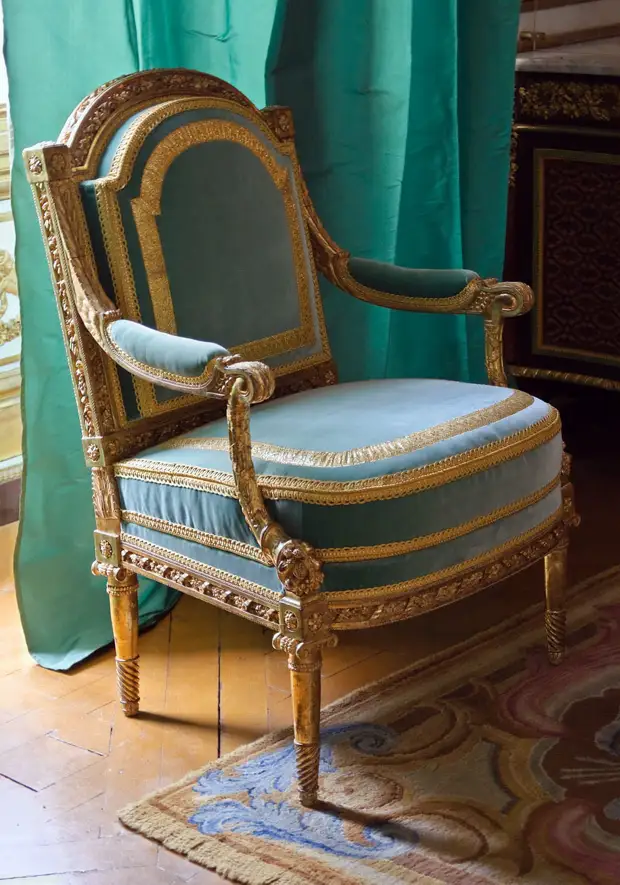 Fauteuil par Georges Jacob - Gabinet dore de la Reine - pałac w Wersalu