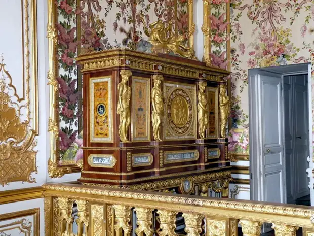 Versailles. Fransa. Beş 14 ..