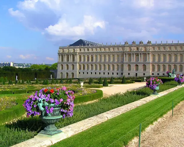 Versailles. Franceຣັ່ງ. ສ່ວນທີ 2.