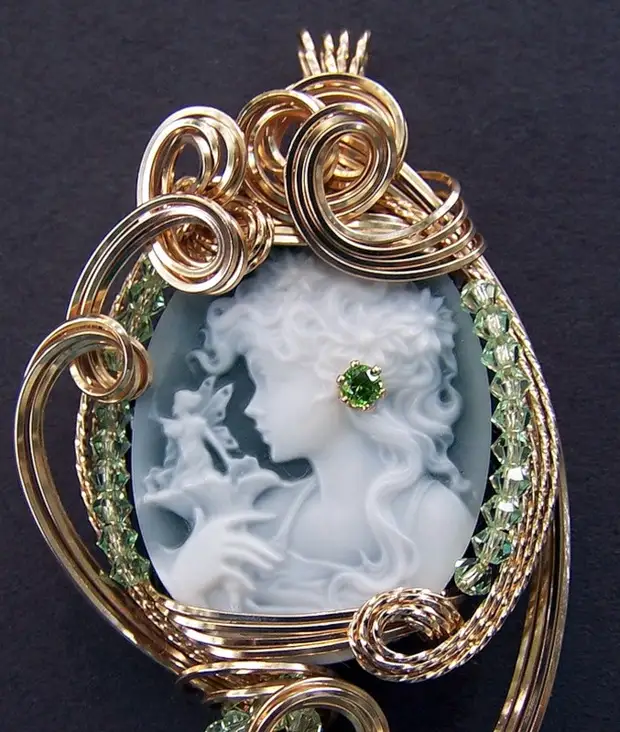 Cameo (agat) ilə nar