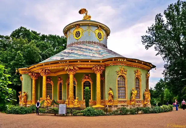 Pałac Sanssouci. Poczdam. Niemcy...