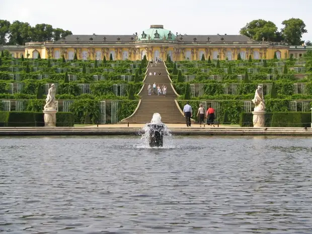 Sanssouci -paladset. Potsdam. Tyskland ...