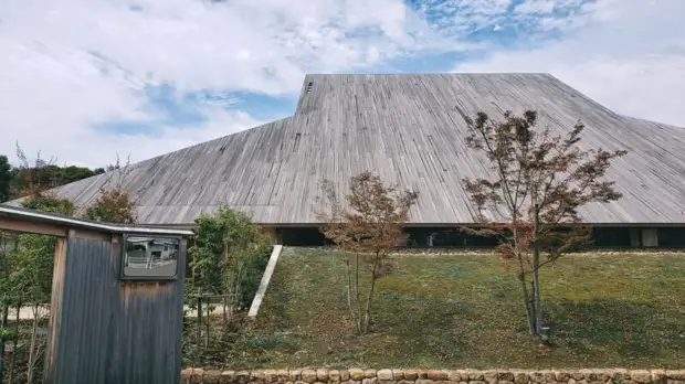 Naoshima zile atizay - gade andedan tèt ou