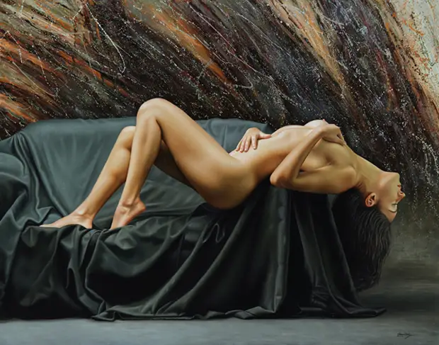 Sensual hyperrealism