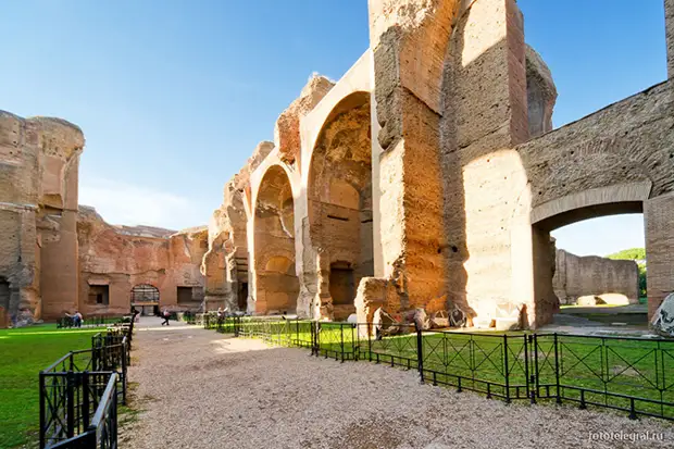 Passeggiando nelle Antiche Terme di Roma