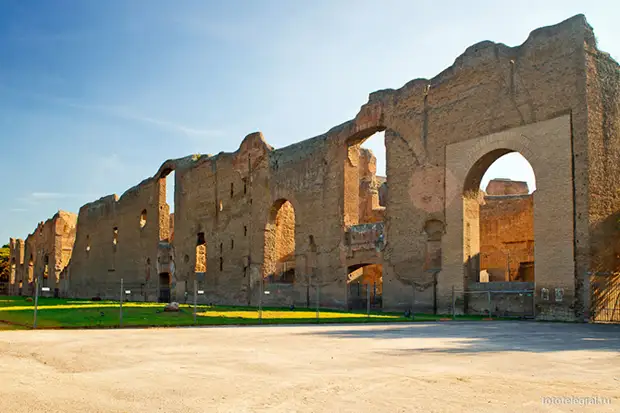 Wandelen in de antieke baden in Rome