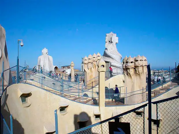 Antonio Gaudi minangka arsitek sing cerdas, modernis sing hebat.