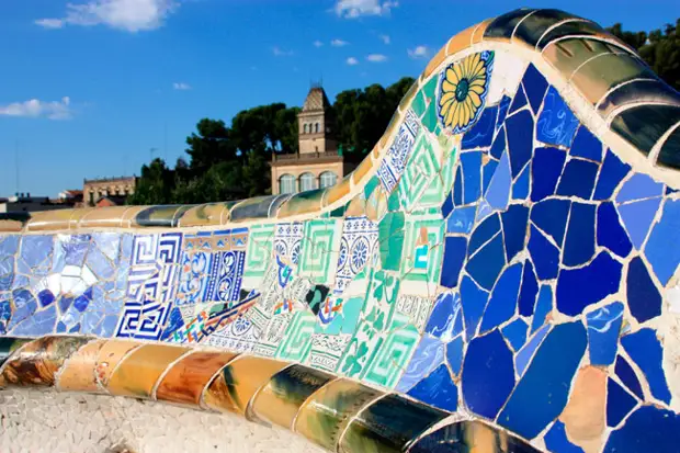 Antonio Gaudi er en strålende arkitekt, en stor modernist.