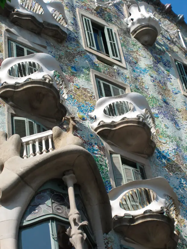 Antonio Gaudi to genialny architekt, wielki modernista.